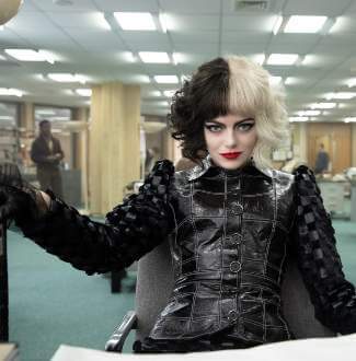 Emma Stone Cruella Costume 🖤🤍 | Hallowen Costume Guide