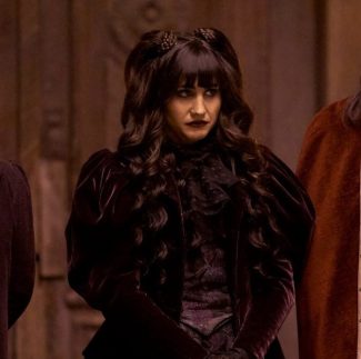 How To Dress Like Nadja Costume Guide For Cosplay & Halloween