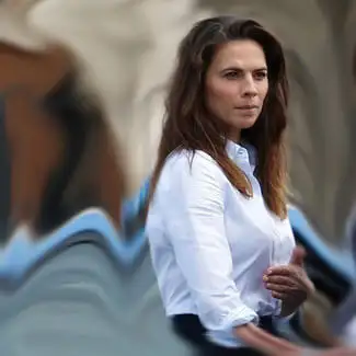 How To Dress Like Grace Guide For Cosplay & Halloween